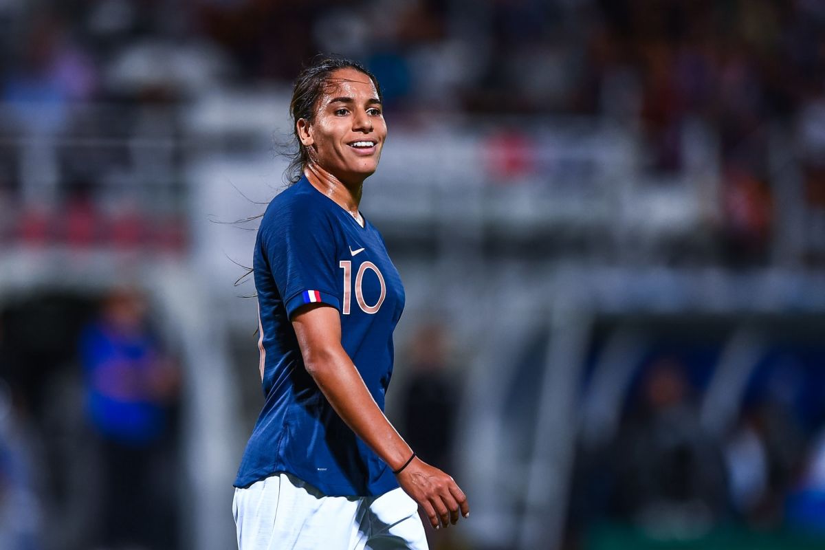 La joueuse de l’Olympique Lyonnais, Amel Majri, va devenir maman ! | La ...